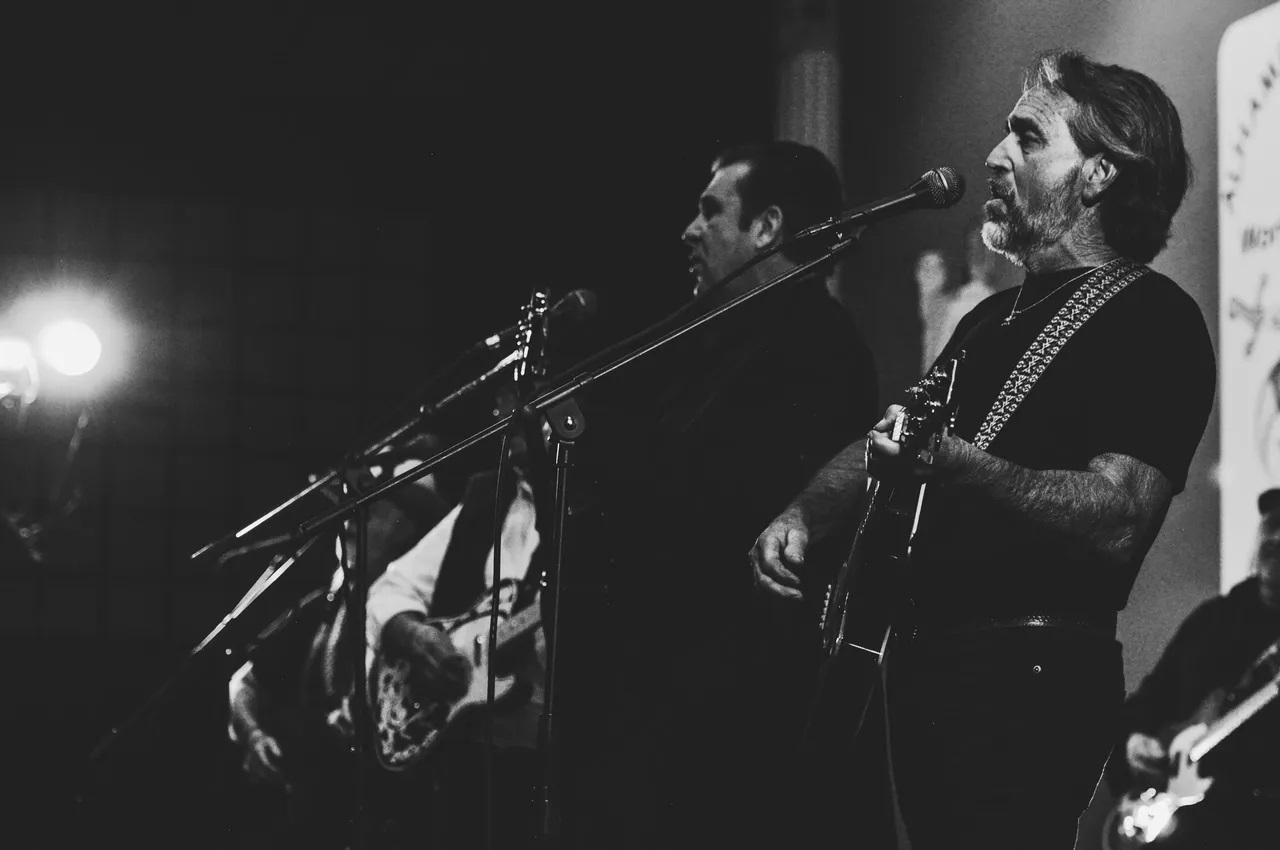 Silver Stallion - MZ Tribute Bands