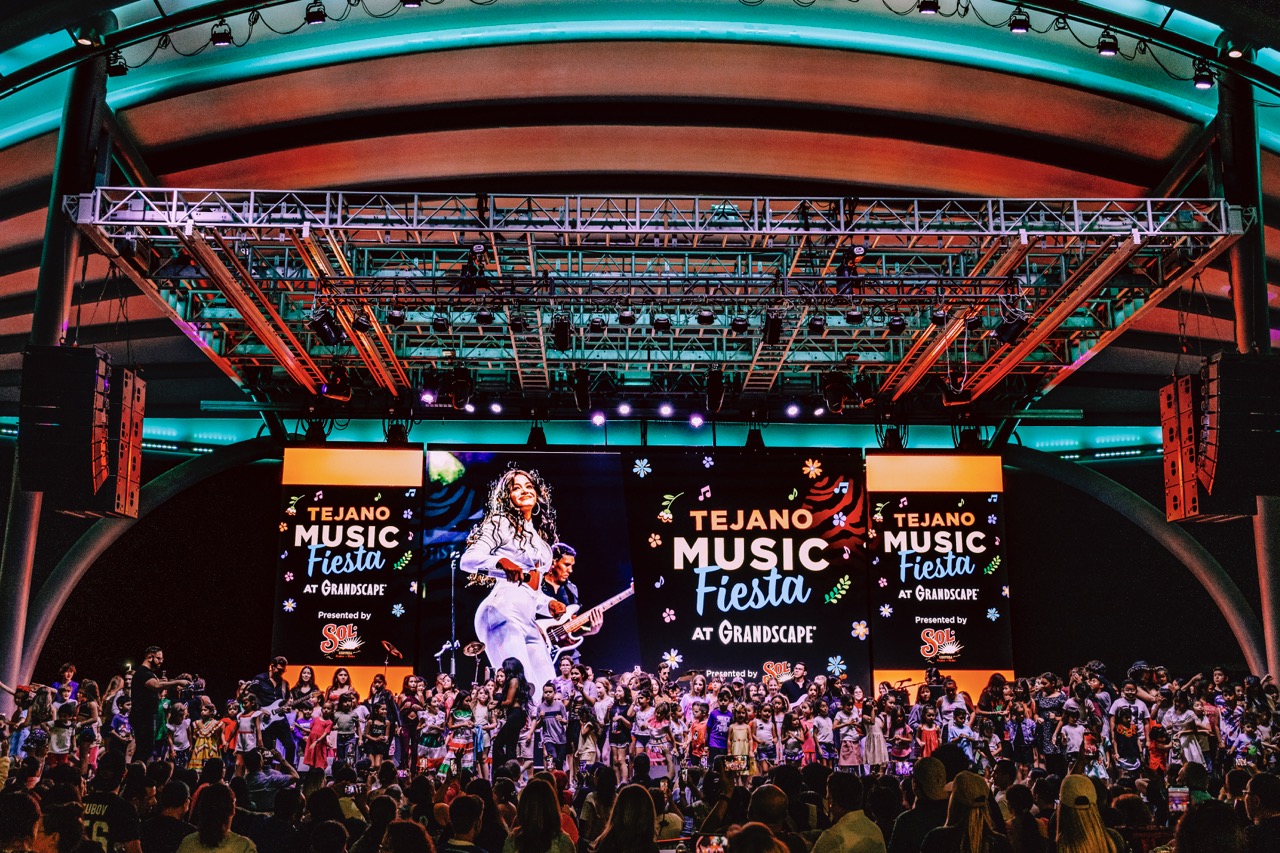 Selena Forever Tribute - MZ Tribute Bands